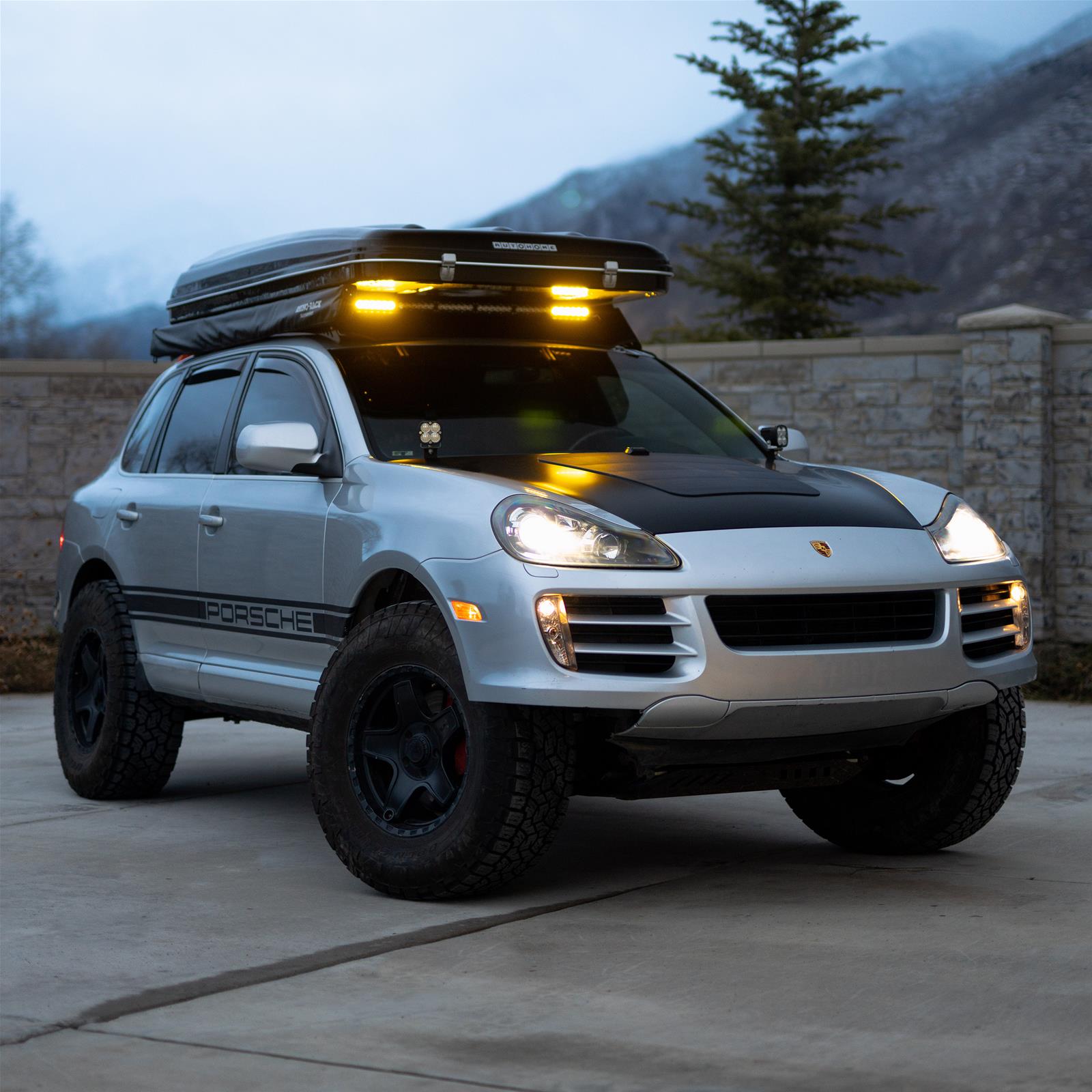 Cascadia 4x4 CHF126CV