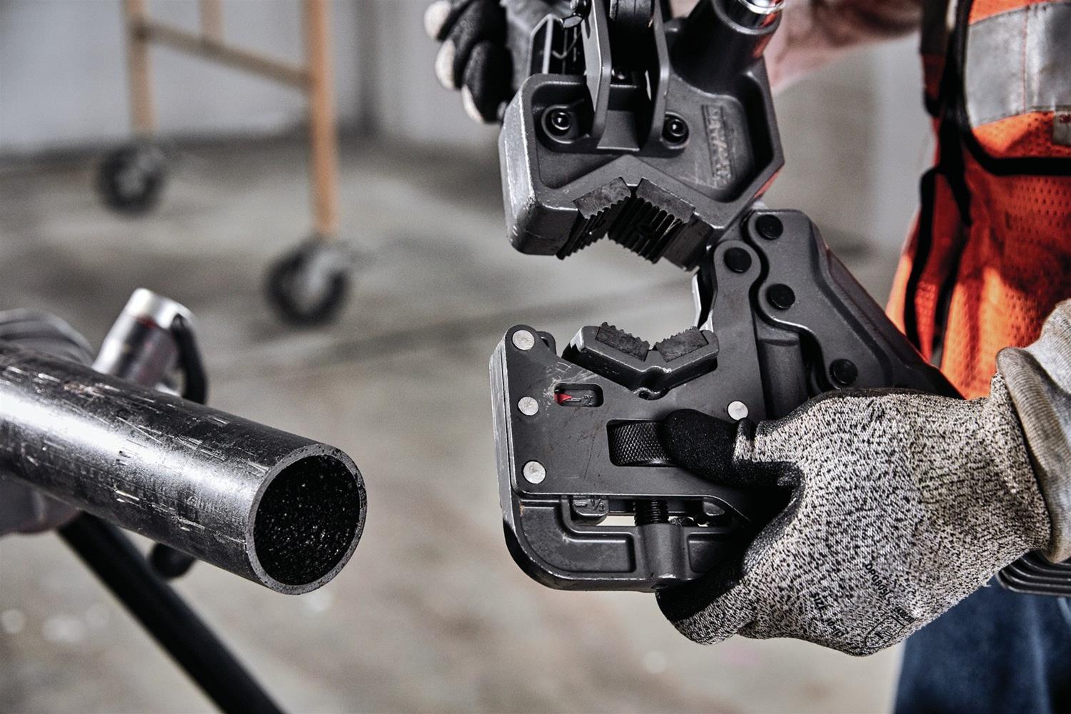 Dewalt DCE700X2 Dewalt FLEXVOLT 60 V MAX Cordless Pipe Threaders ...