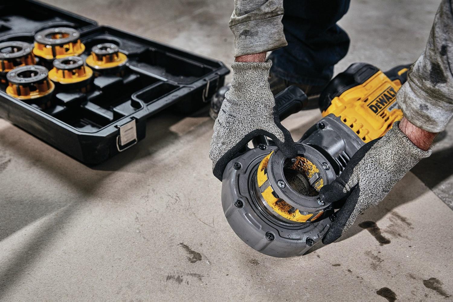 Dewalt DCE700X2K Dewalt FLEXVOLT 60 V MAX Cordless Pipe Threaders ...