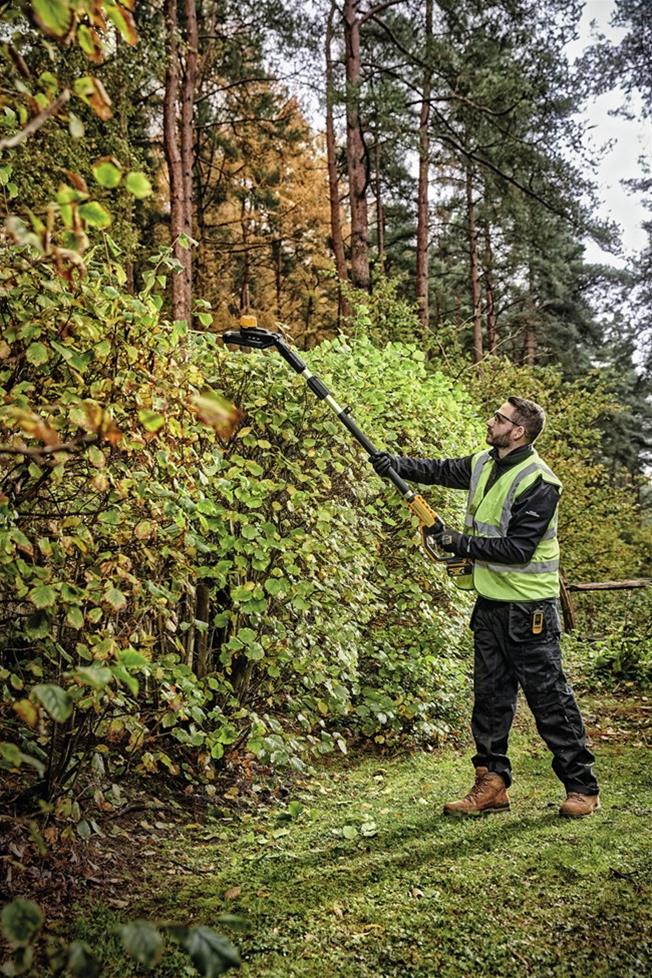 Dewalt DCPH820B Dewalt 20 V MAX Pole Hedge Trimmers | Summit Racing