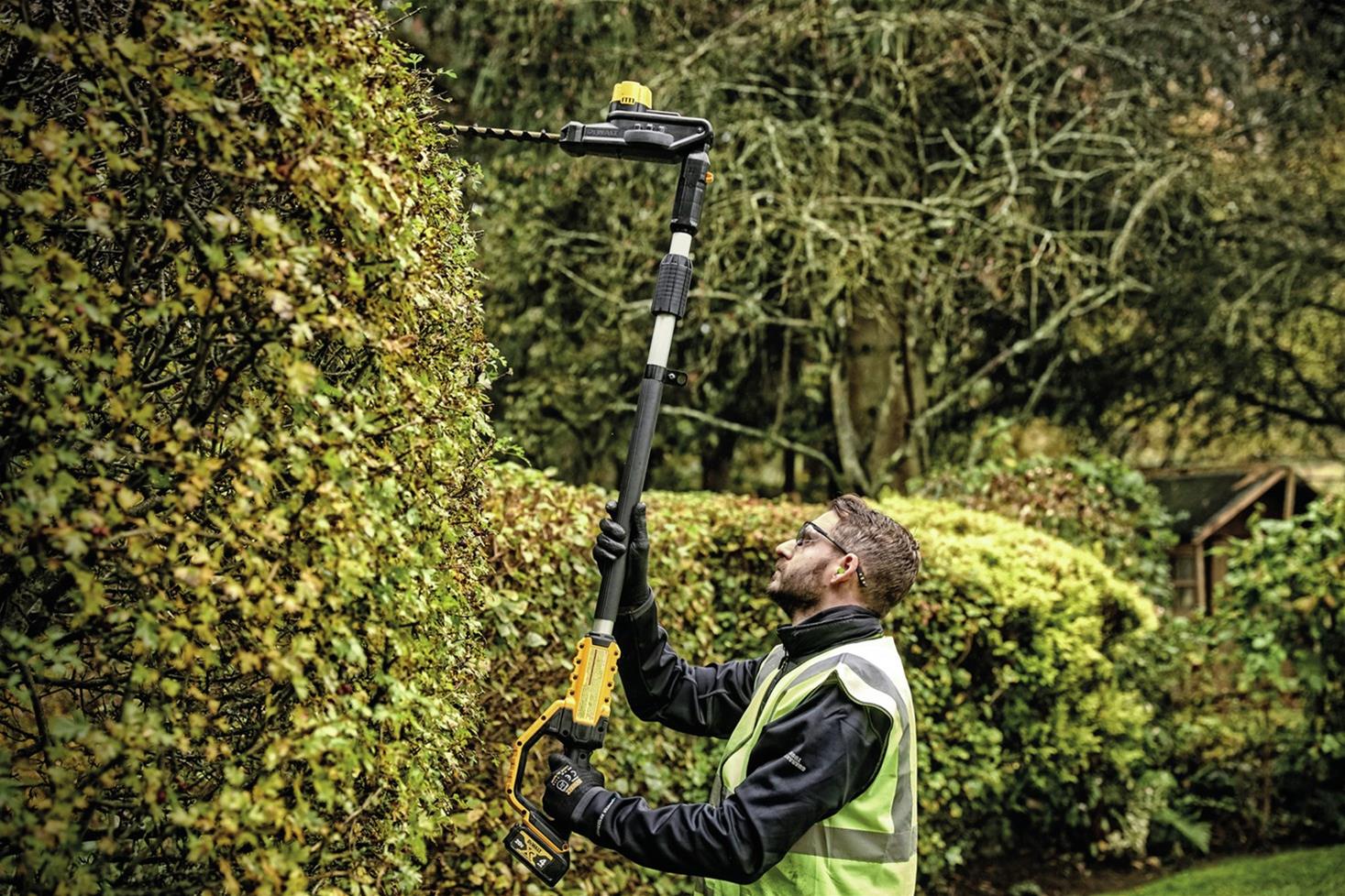 Dewalt DCPH820B Dewalt 20 V MAX Pole Hedge Trimmers | Summit Racing