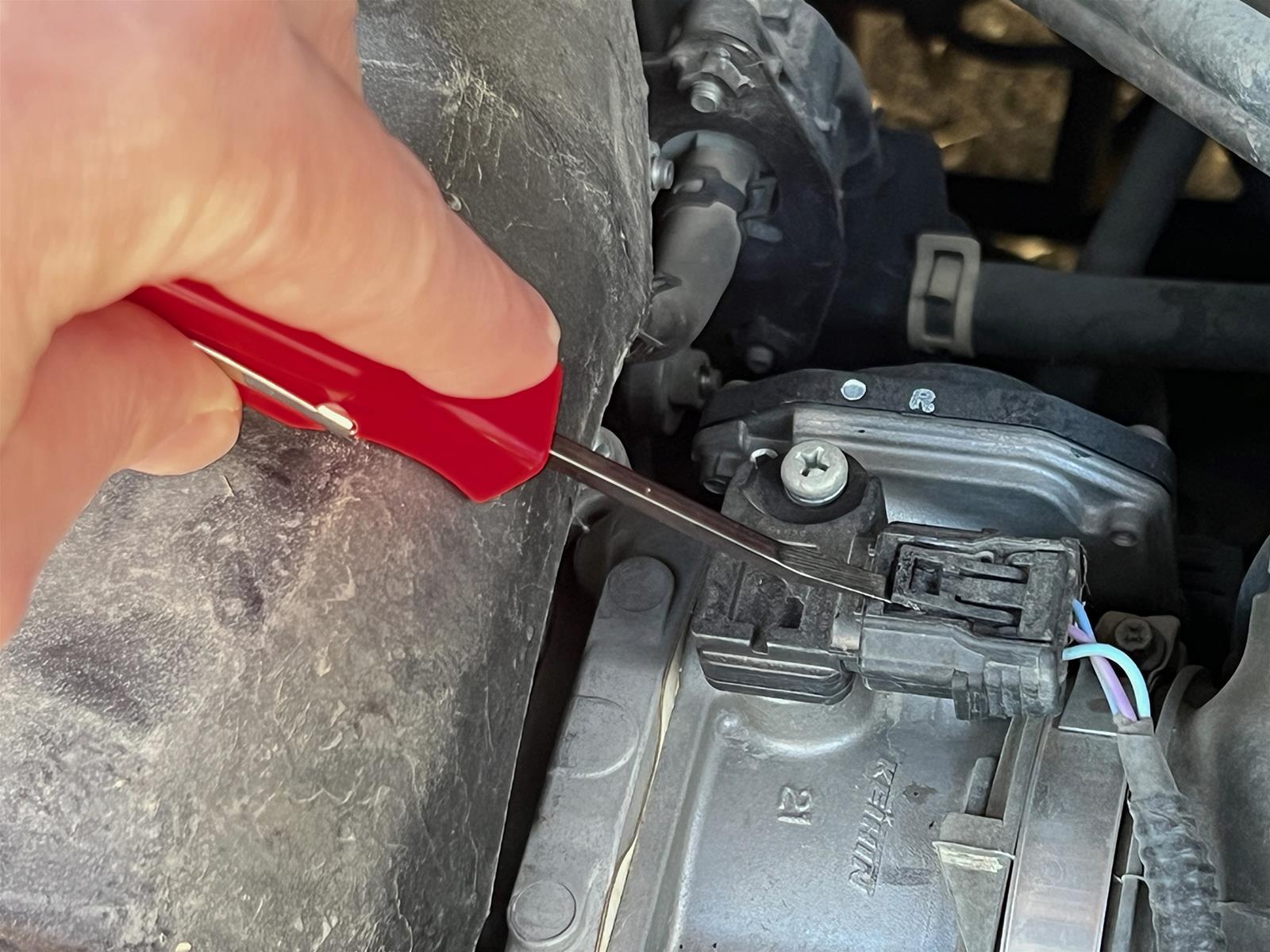 Lisle 35170 Lisle 2-Piece Pocket Pry Bars | Summit Racing