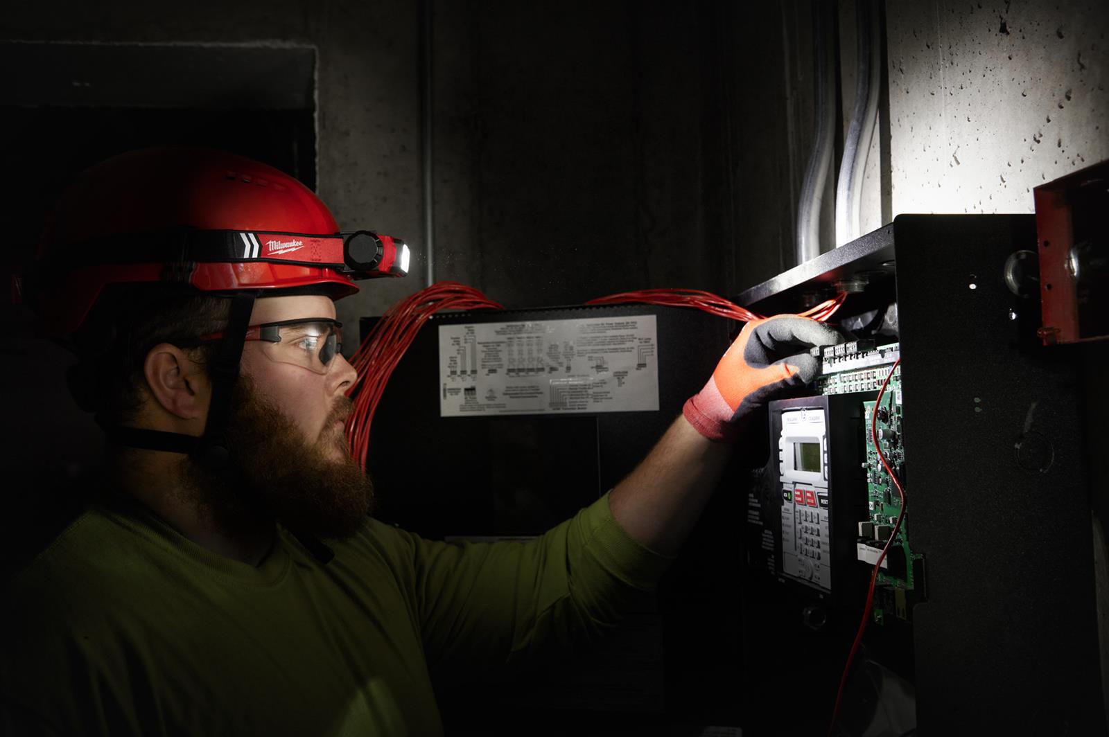 Milwaukee Tool 2163-21 Milwaukee REDLITHIUM USB Hard Hat Headlamps ...