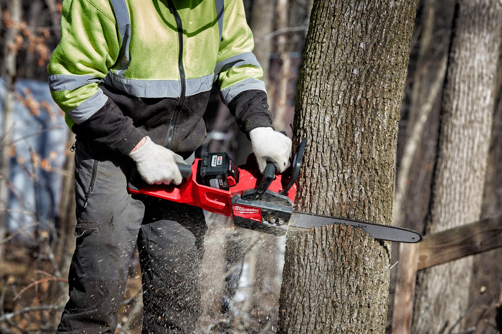 Milwaukee Tool 2727-21HD Milwaukee M18 FUEL 16 in. Chainsaws | Summit ...