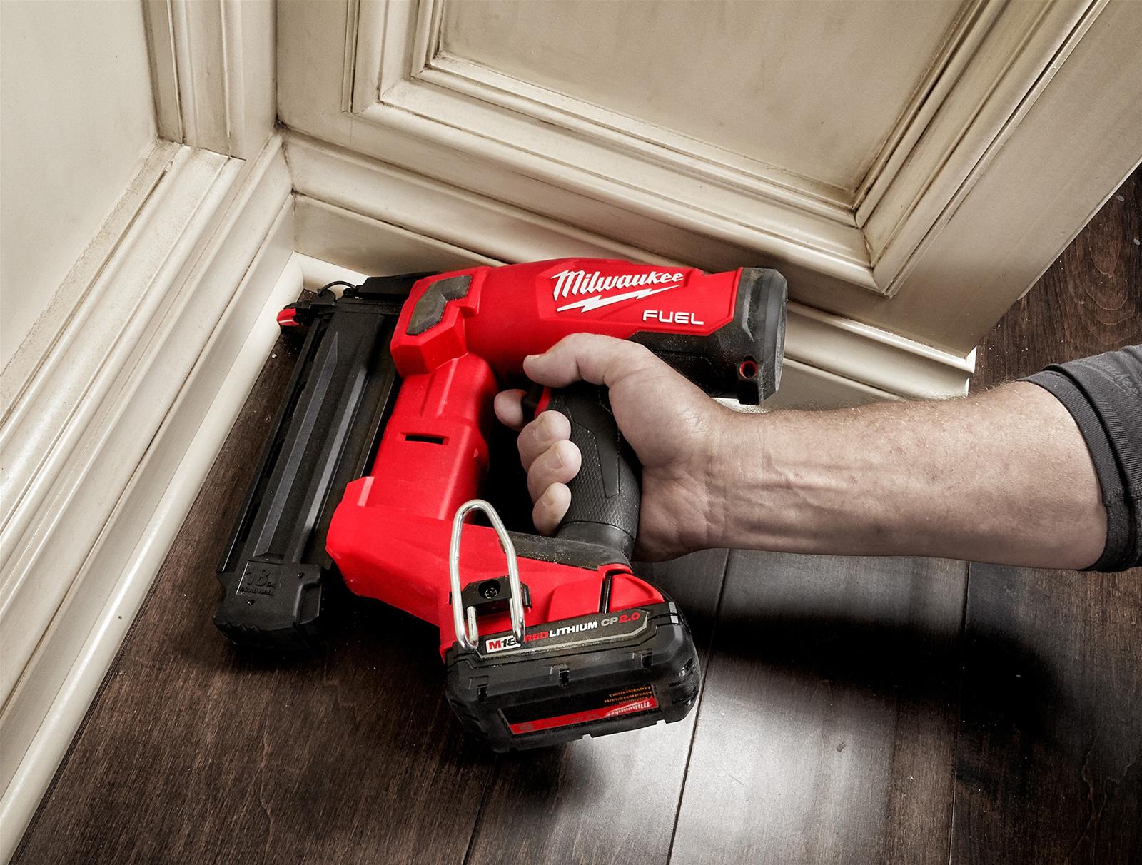 Milwaukee Tool 2746-20 Milwaukee M18 FUEL 18-Gauge Brad Nailers ...