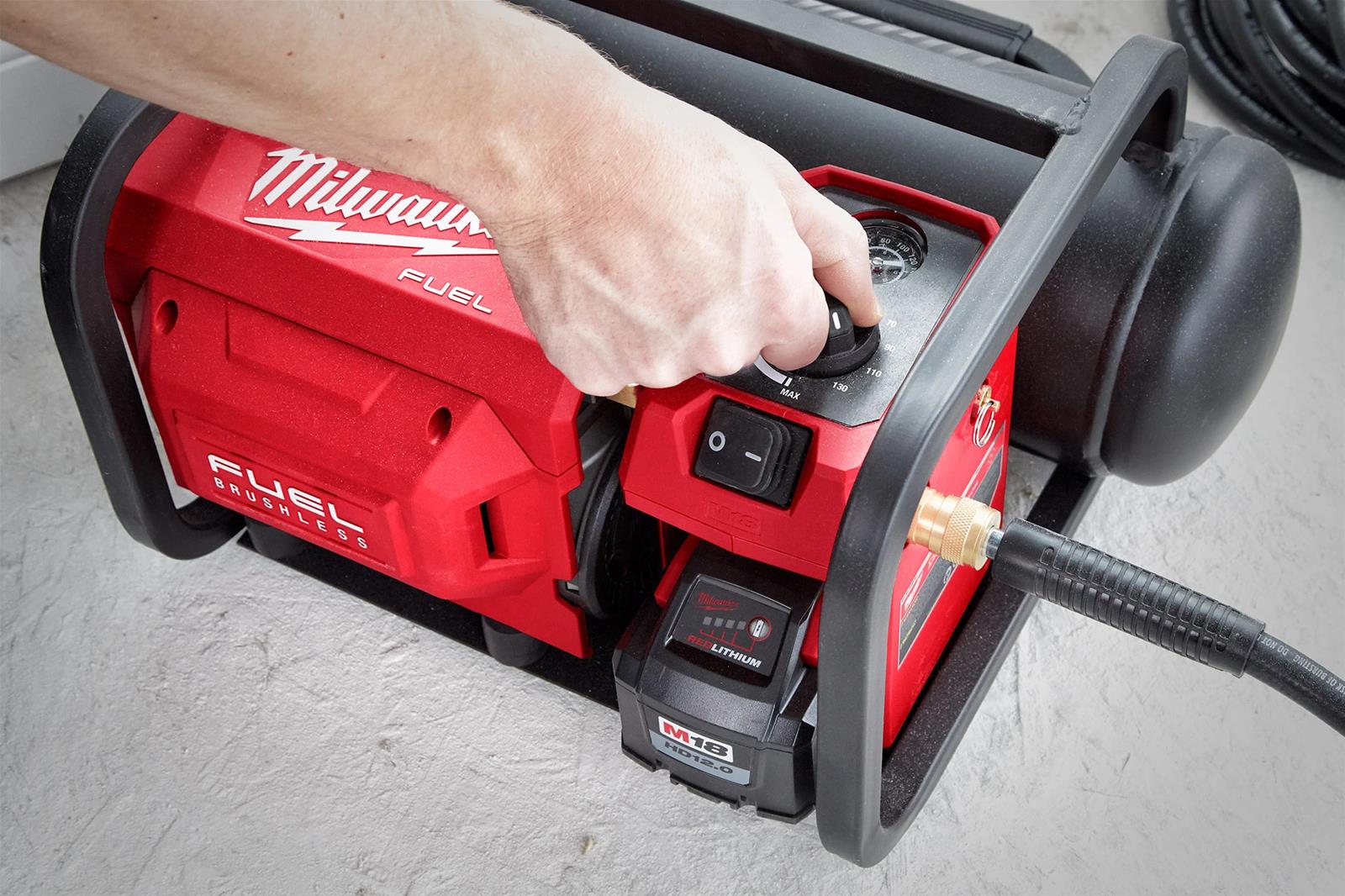 Milwaukee Tool 2840-20 Milwaukee M18 FUEL 2-Gallon Compact Quiet ...