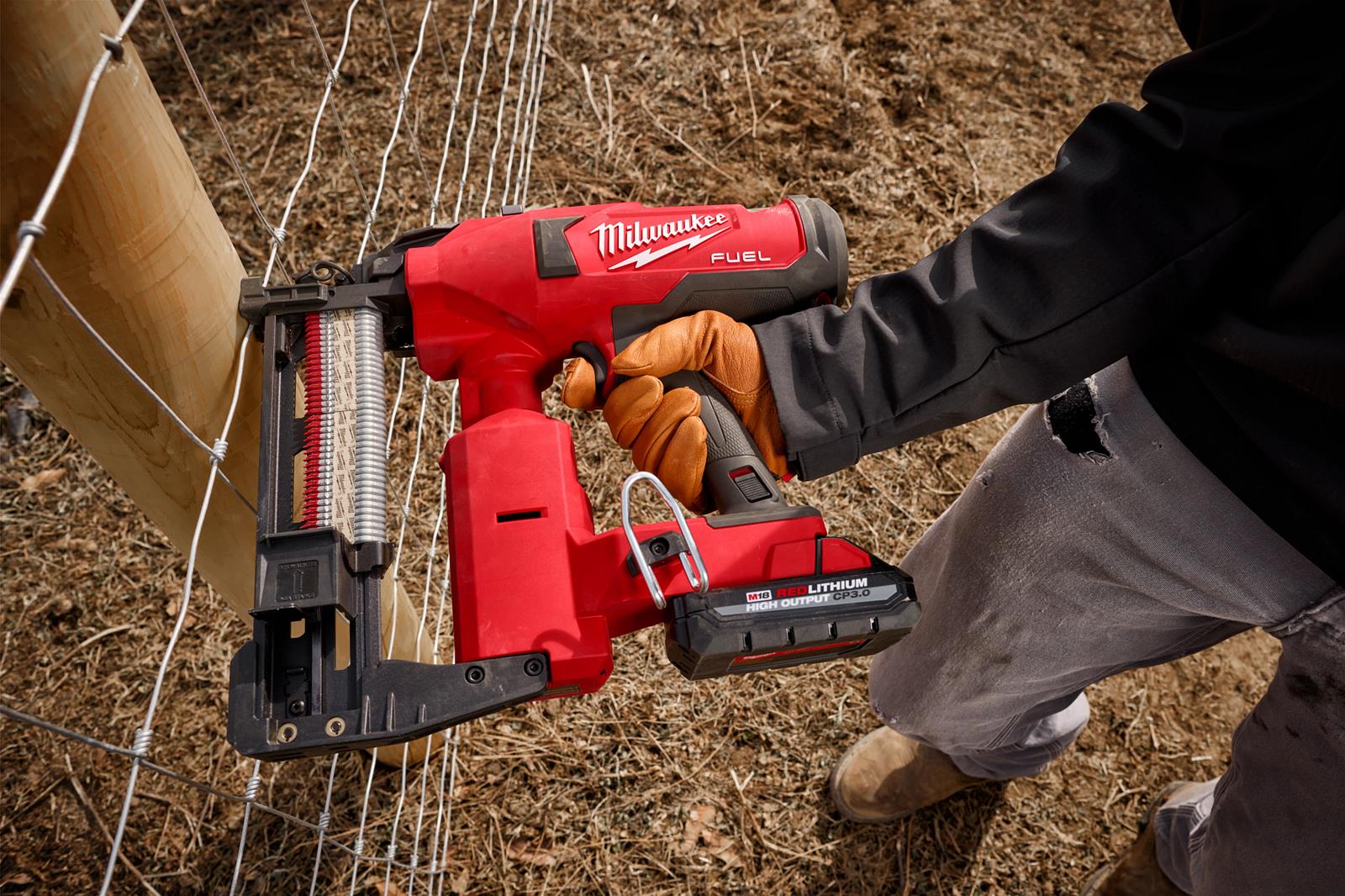 Milwaukee Tool 2843-20 Milwaukee M18 FUEL Utility Fencing Staplers ...
