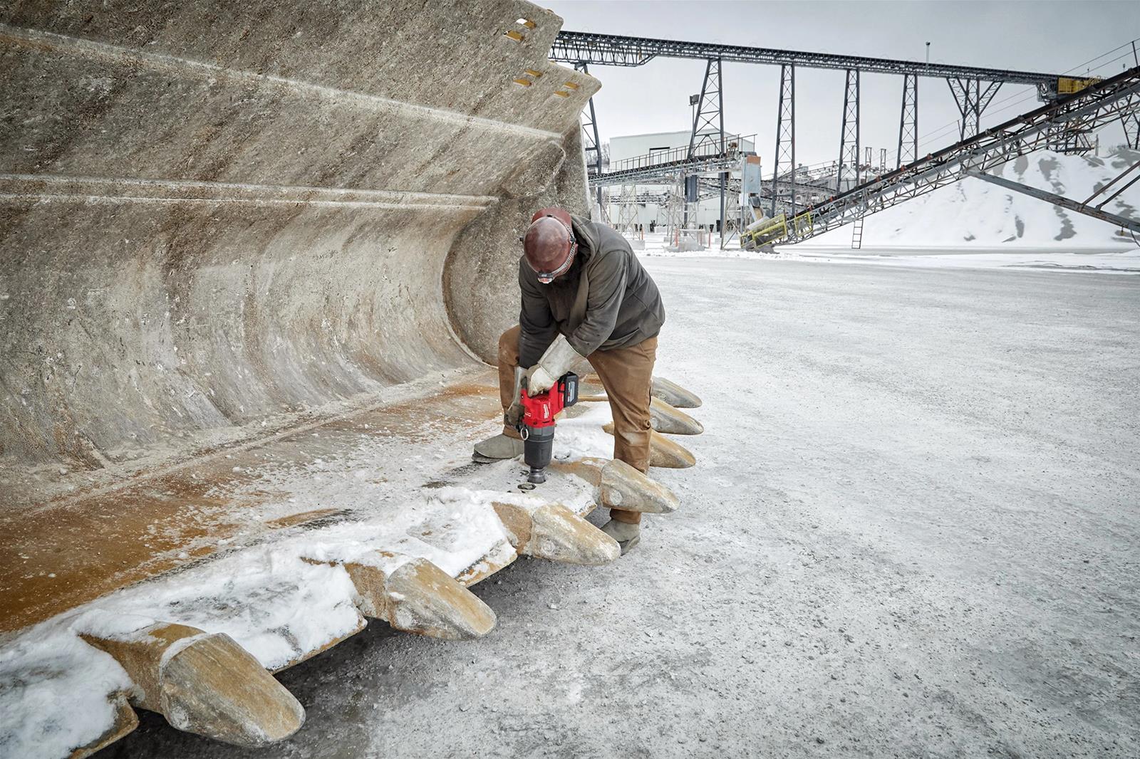 Milwaukee Tool 2868-22HD Milwaukee M18 FUEL 1 in. D-Handle High-Torque ...