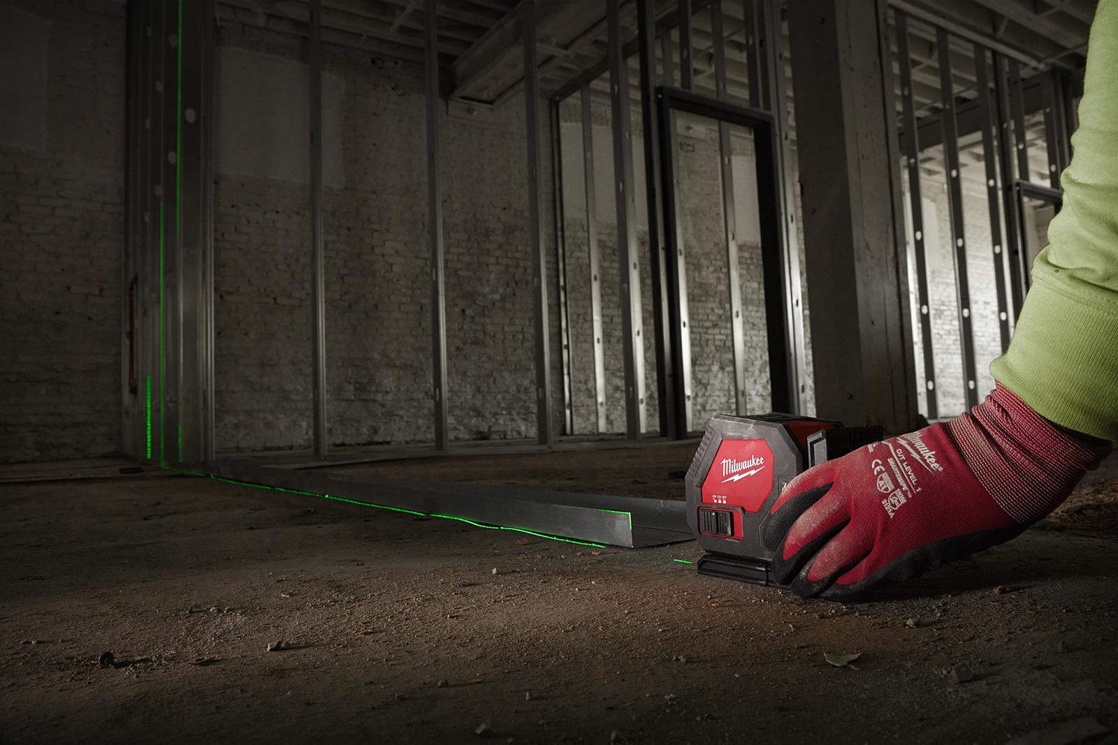 Milwaukee Tool 3421 Milwaukee Green Cross Line Lasers | Summit Racing