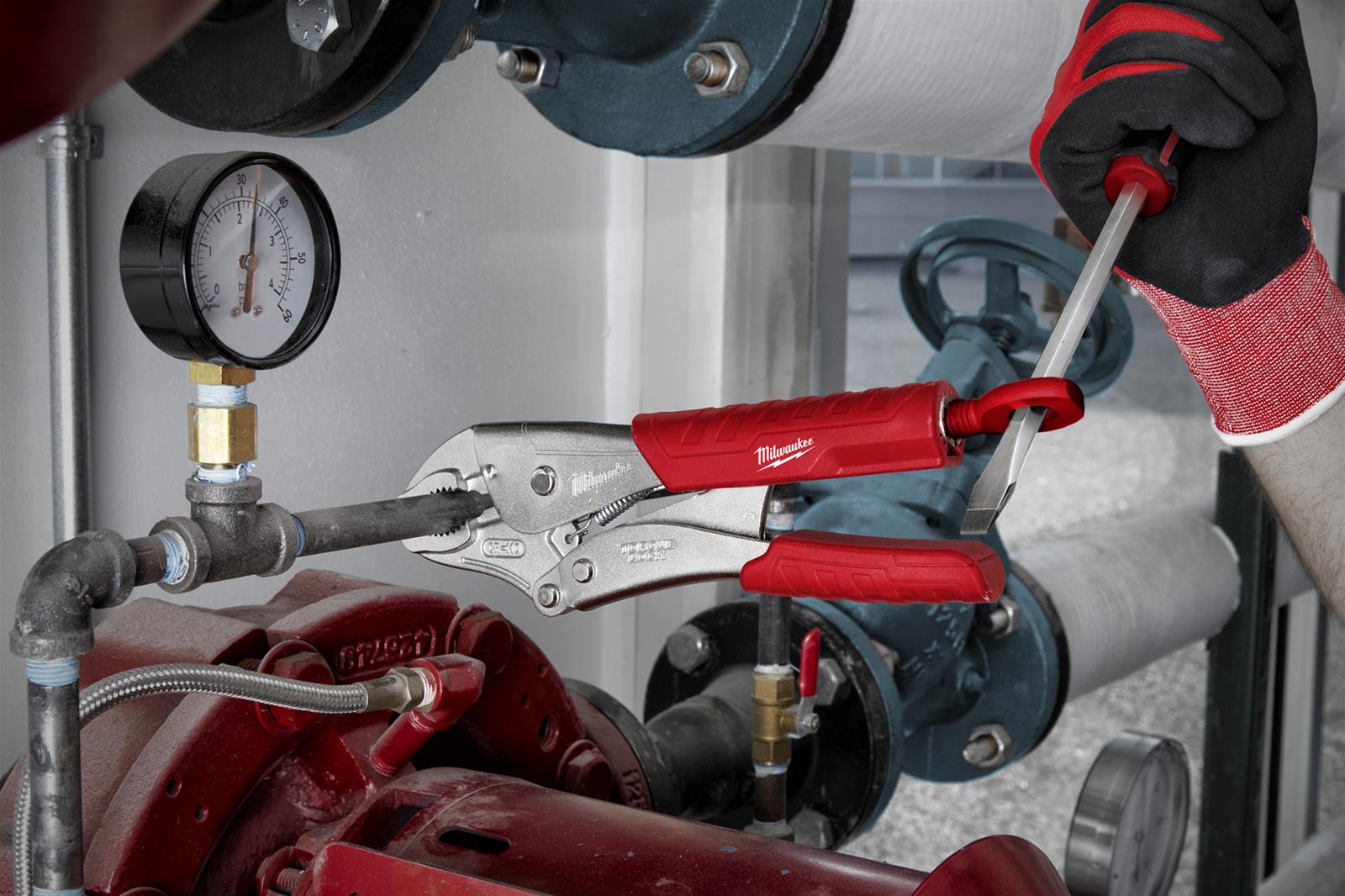 Milwaukee Tool 48-22-3402 Milwaukee TORQUE LOCK 2-Piece Curved Jaw ...