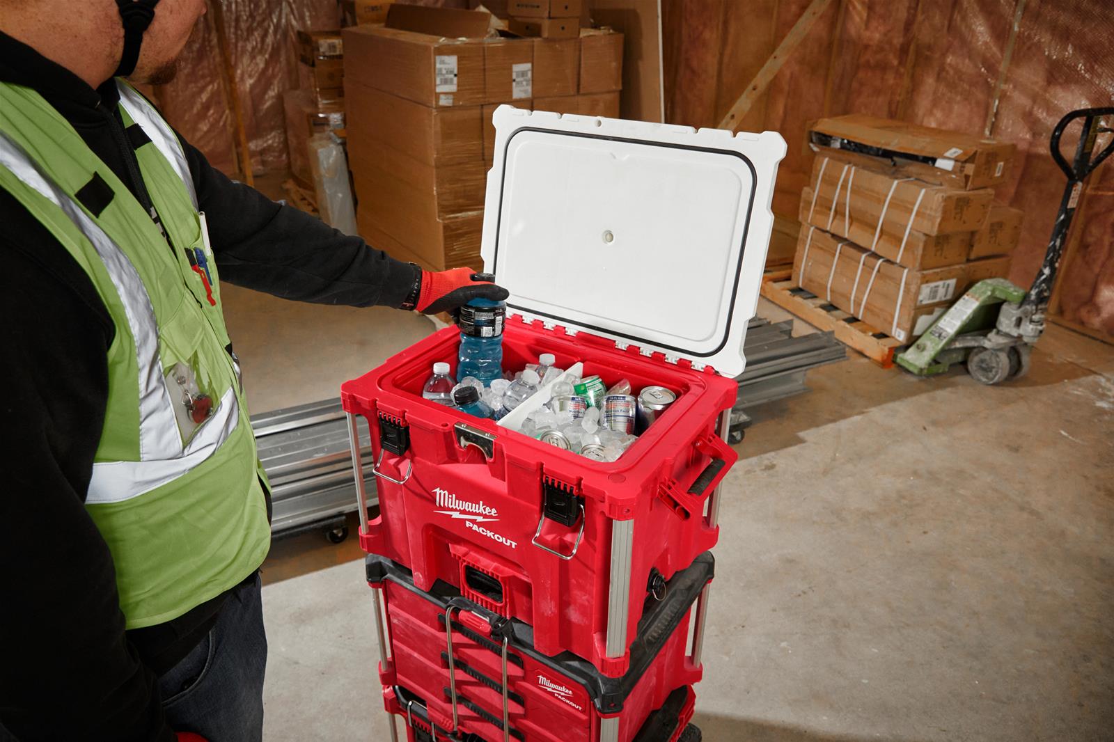 Milwaukee Tool 48-22-8462 Milwaukee PACKOUT 40 Quart XL Coolers ...