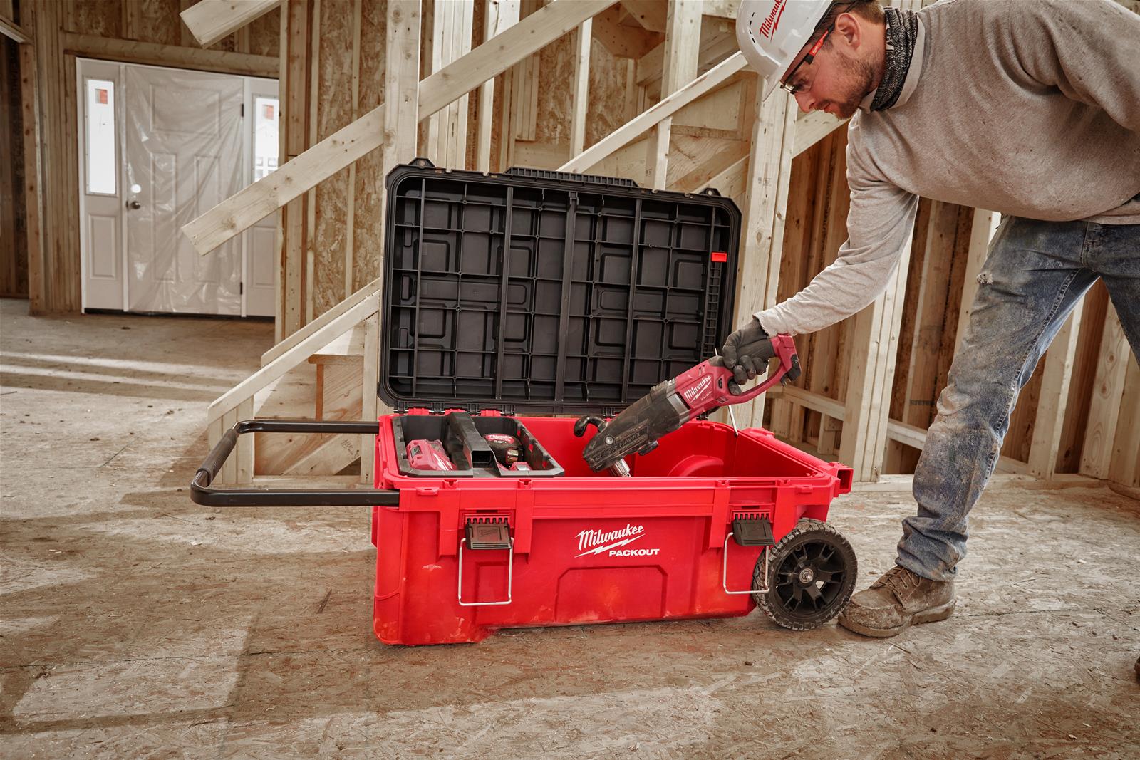 Milwaukee Tool 48-22-8428 Milwaukee PACKOUT Rolling Tool Chests ...