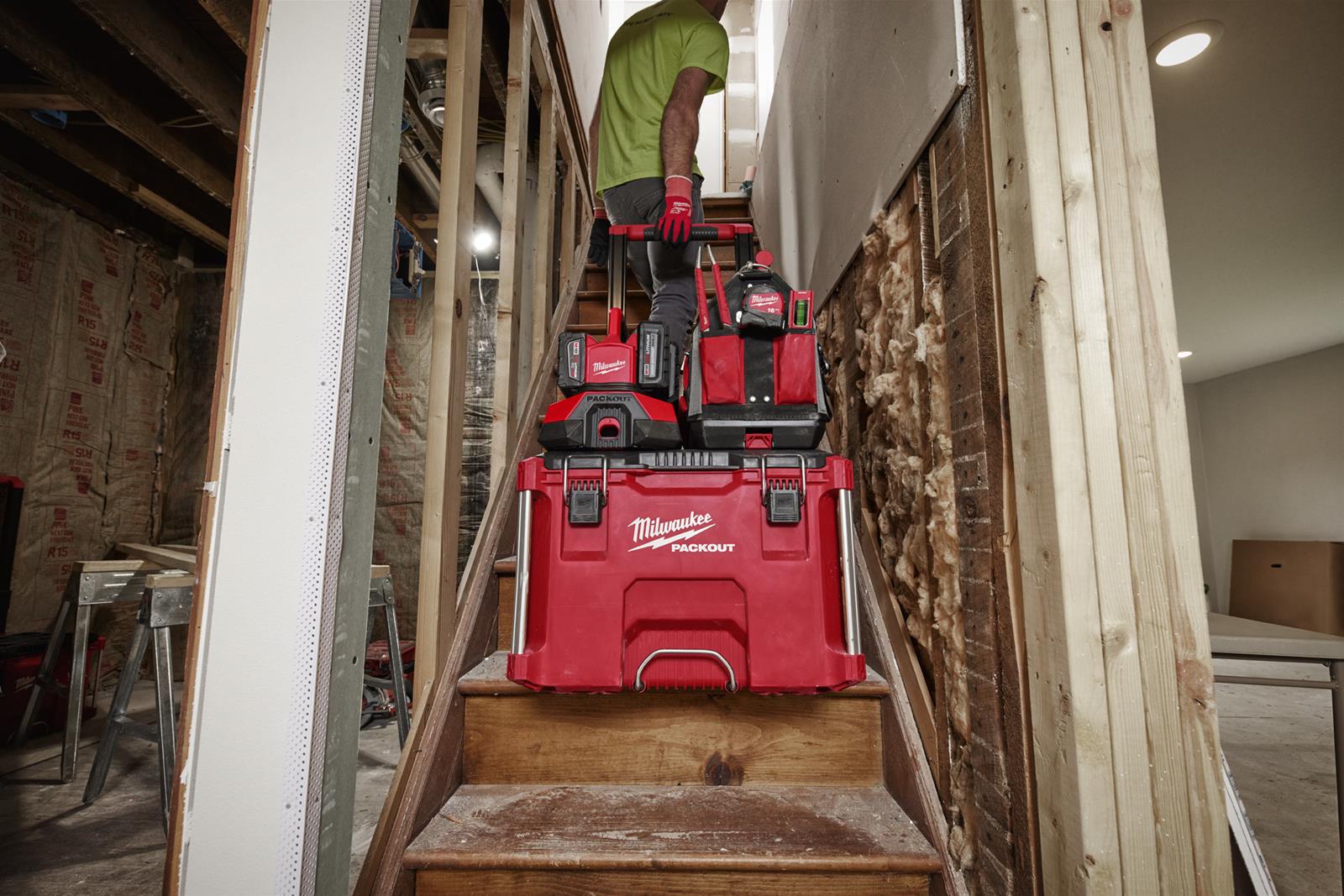 Milwaukee Tool 48-59-1809 Milwaukee M18 PACKOUT 6 Bay Rapid Chargers ...