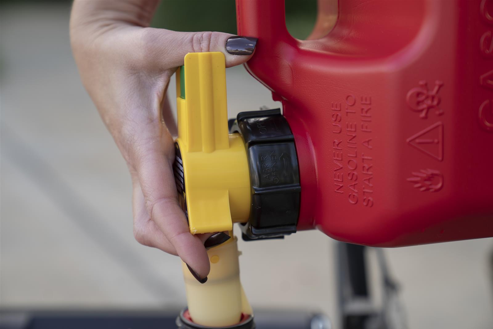 No Spill 1405 No-Spill Gasoline Cans | Summit Racing