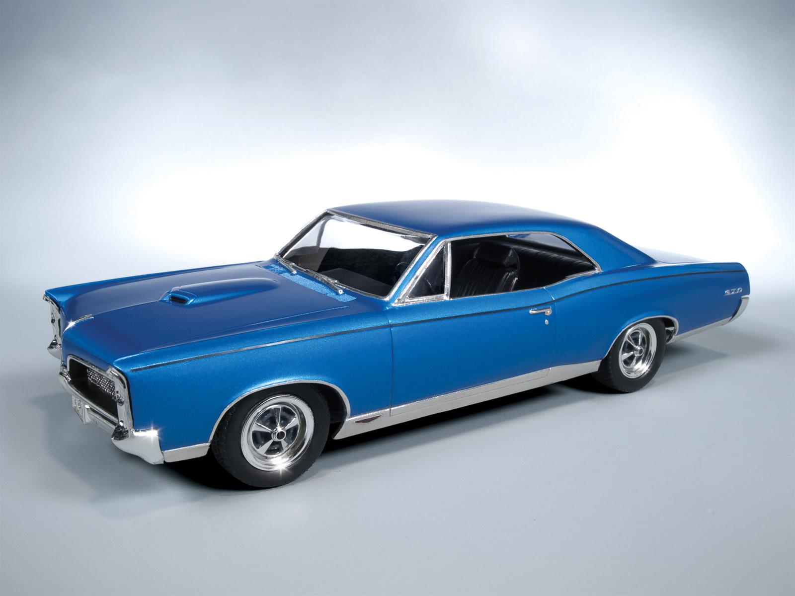 Summit Gifts MPC710L 1:25 Scale 1967 Pontiac GTO Model Kit | Summit Racing