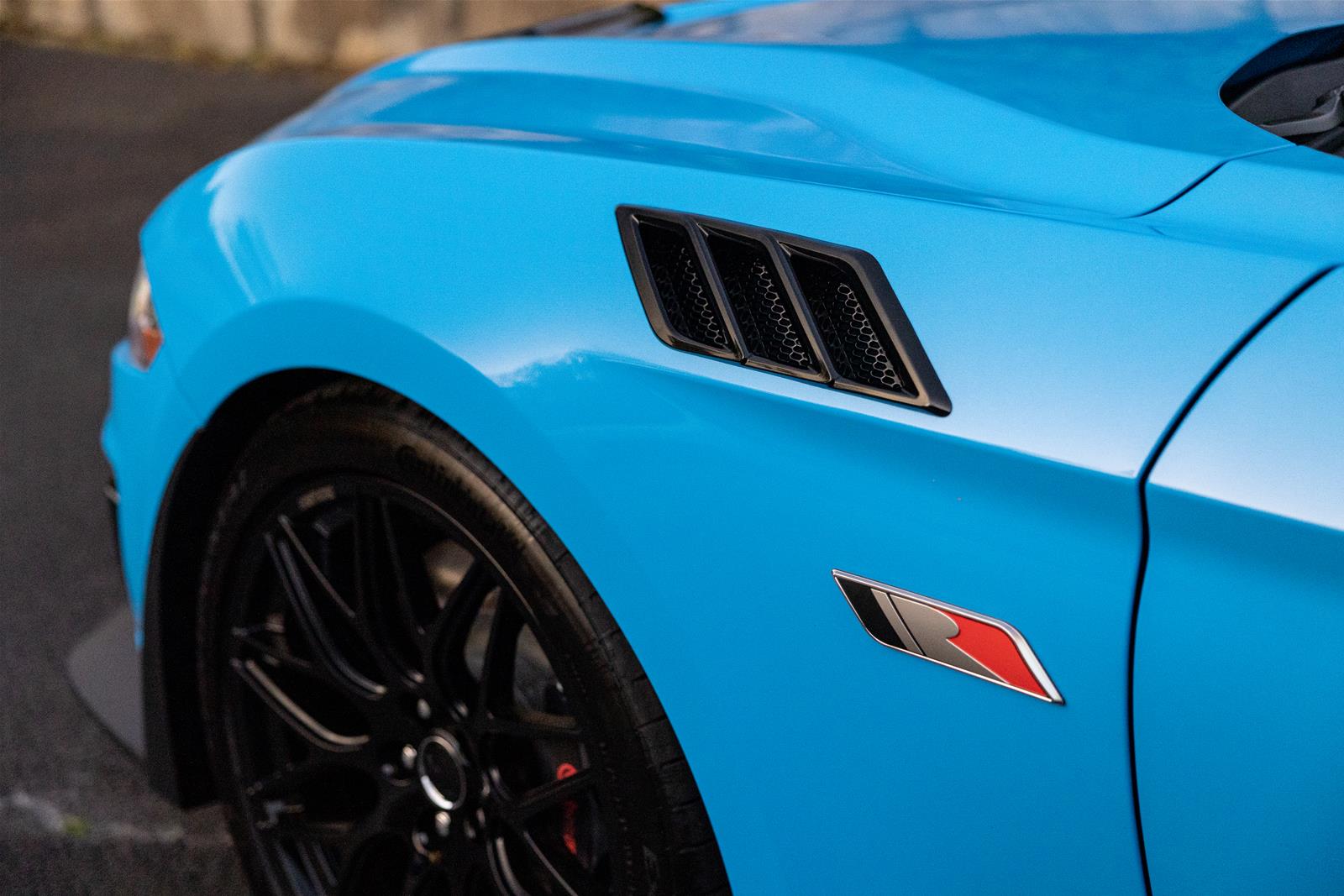 Roush Performance 422326 Roush Mustang Fender Vent Heat Extractors ...