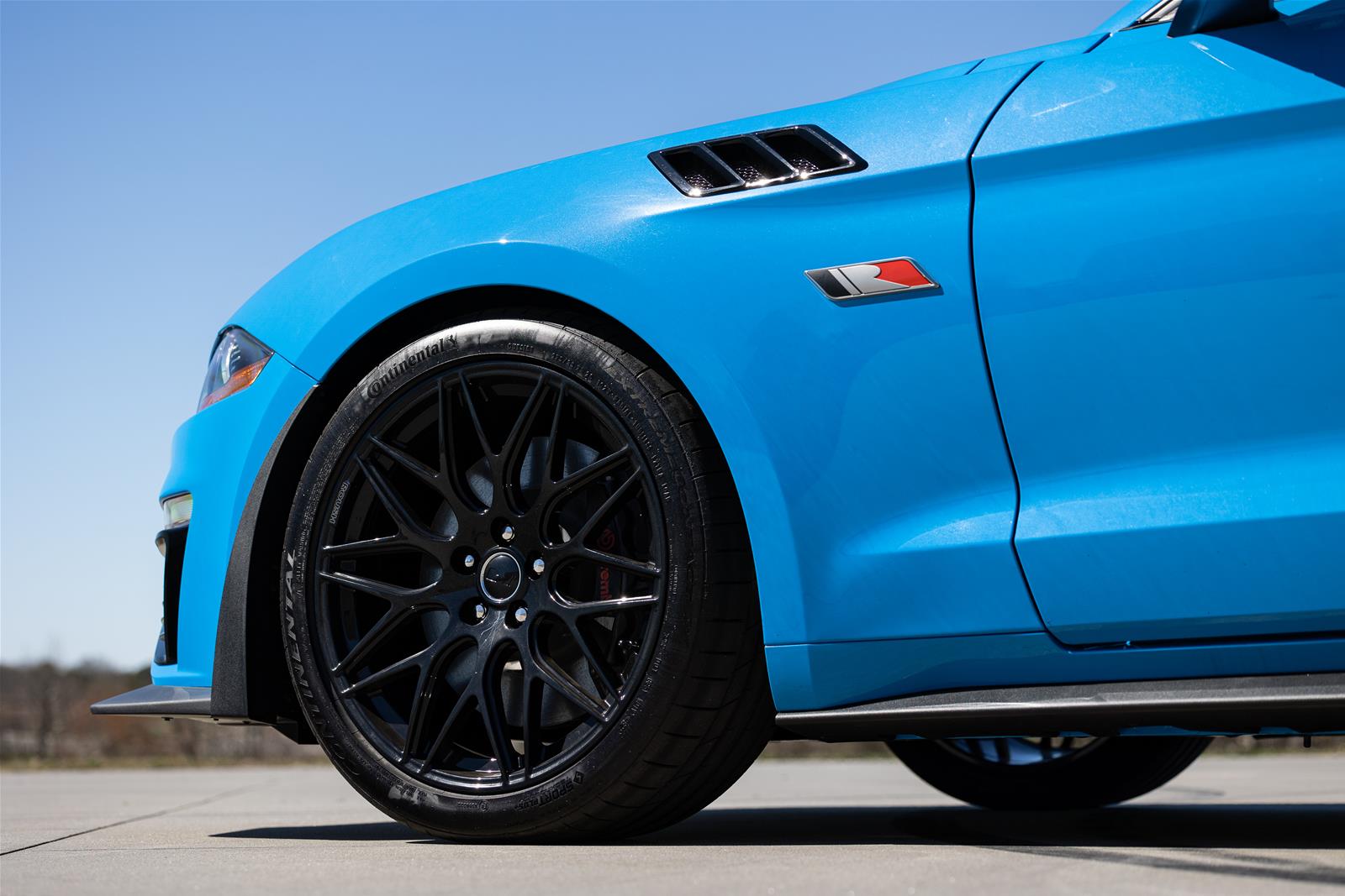 Roush Performance 422326 Roush Mustang Fender Vent Heat Extractors ...